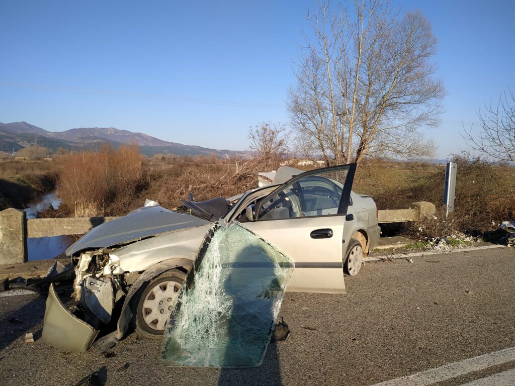 Σοκαριστικό τροχαίο σε περιοχή της Θράκης: Απο θαύμα σώθηκε ο νεαρός ...