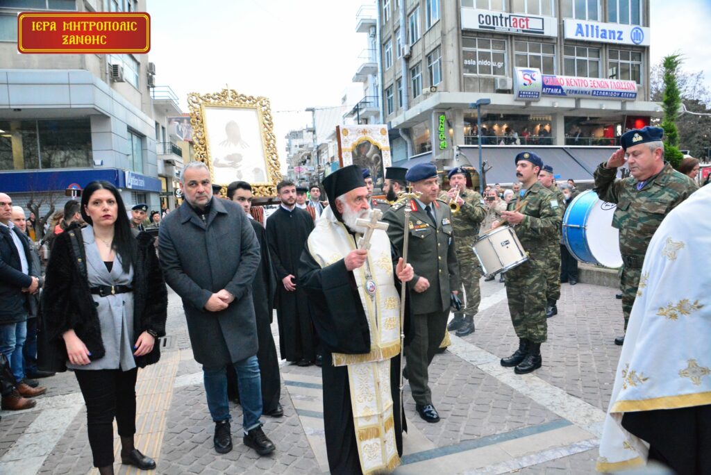 Στη κεντρική πλατεία της Ξάνθης οι ιερές εικόνες «Αρχαγγελιώτισσας» και ...