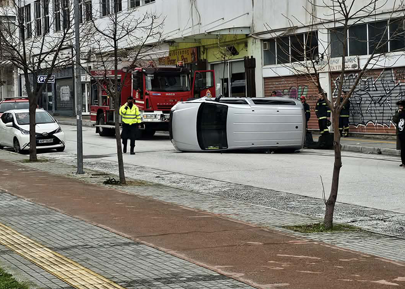 Ξάνθη: Τροχαίο ατύχημα με Ι.Χ όχημα που αναποδογύρισε – Xanthi Daily